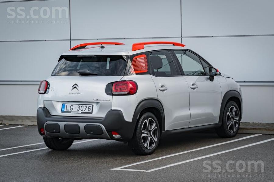 Grey Citroen c3-aircross 2018 in Riga, with an engine capacity of 1.20 L and mileage of 75 thousand km for 8150 €, photo 5 on AUTOMOTO.COM.LV