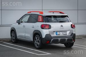 Grey Citroen c3-aircross 2018 in Riga, with an engine capacity of 1.20 L and mileage of 75 thousand km for 8150 €, photo 7 on AUTOMOTO.COM.LV
