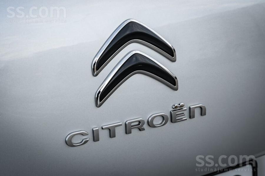 Grey Citroen c3-aircross 2018 in Riga, with an engine capacity of 1.20 L and mileage of 75 thousand km for 8150 €, photo 8 on AUTOMOTO.COM.LV