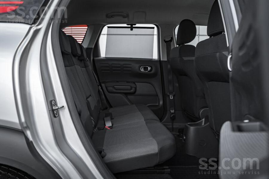 Grey Citroen c3-aircross 2018 in Riga, with an engine capacity of 1.20 L and mileage of 75 thousand km for 8150 €, photo 14 on AUTOMOTO.COM.LV