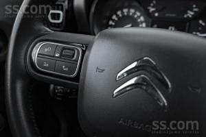 Grey Citroen c3-aircross 2018 in Riga, with an engine capacity of 1.20 L and mileage of 75 thousand km for 8150 €, photo 18 on AUTOMOTO.COM.LV