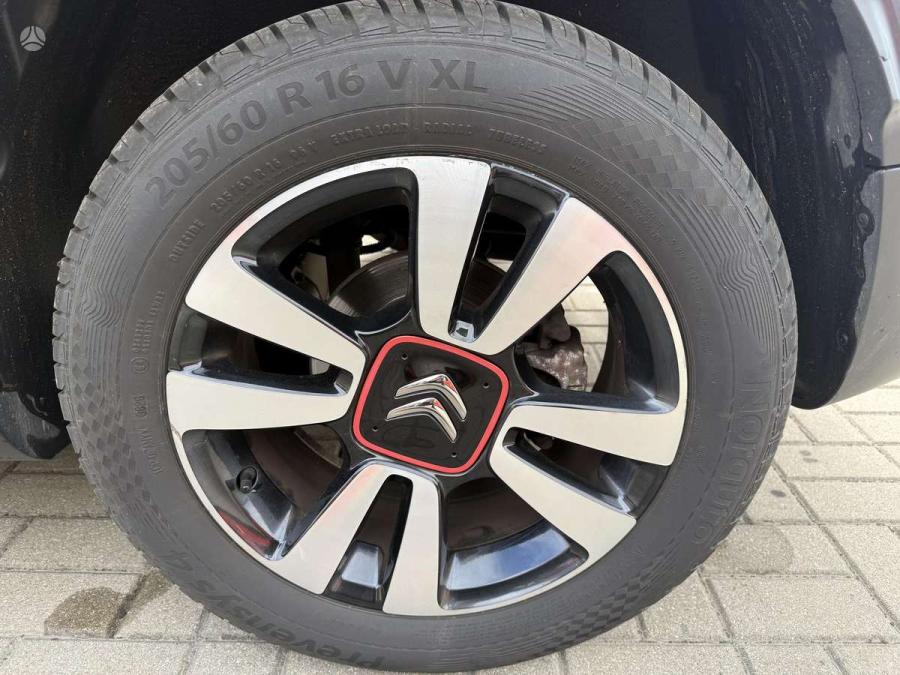 Серый Ситроен C3 Aircross 2019 в Таураге, объемом двигателя 1.20 л и пробегом 84 тыс. км за 8400 €, фото 30 на AUTOMOTO.COM.LV