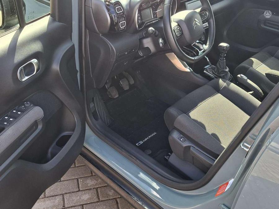 Grey Citroen c3-aircross 2021 in Vilnius, with an engine capacity of 1.20 L and mileage of 47 thousand km for 11500 €, photo 8 on AUTOMOTO.COM.LV