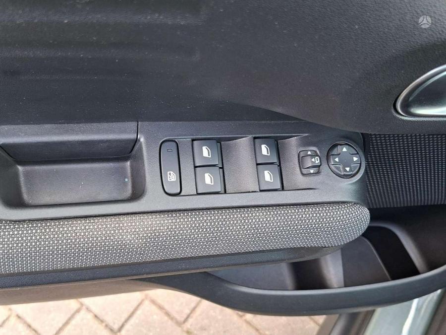 Grey Citroen c3-aircross 2021 in Vilnius, with an engine capacity of 1.20 L and mileage of 47 thousand km for 11500 €, photo 13 on AUTOMOTO.COM.LV