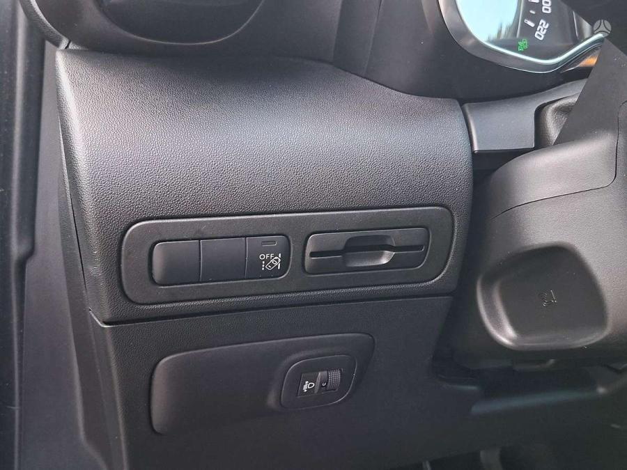 Grey Citroen c3-aircross 2021 in Vilnius, with an engine capacity of 1.20 L and mileage of 47 thousand km for 11500 €, photo 14 on AUTOMOTO.COM.LV