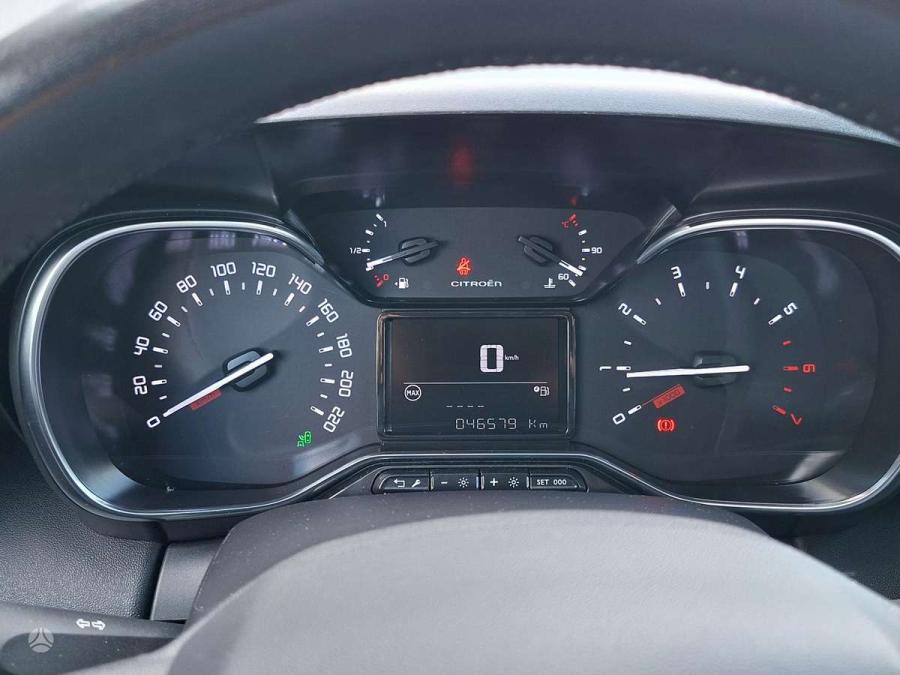 Grey Citroen c3-aircross 2021 in Vilnius, with an engine capacity of 1.20 L and mileage of 47 thousand km for 11500 €, photo 15 on AUTOMOTO.COM.LV