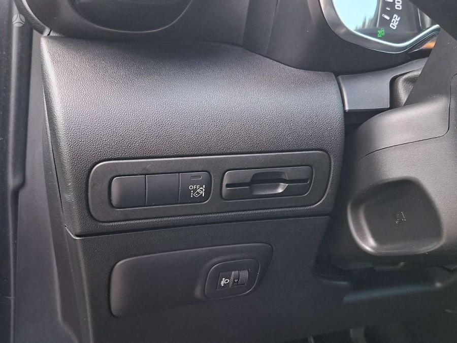 Grey Citroen c3-aircross 2021 in Vilnius, with an engine capacity of 1.20 L and mileage of 47 thousand km for 11500 €, photo 14 on AUTOMOTO.COM.LV