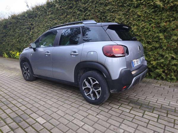 Grey Citroen c3-aircross 2022 in Kalvarija, with an engine capacity of 1.20 L and mileage of 97 thousand km for 10830 €, photo 3 on AUTOMOTO.COM.LV