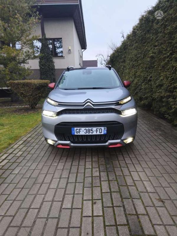 Grey Citroen c3-aircross 2022 in Kalvarija, with an engine capacity of 1.20 L and mileage of 97 thousand km for 10830 €, photo 4 on AUTOMOTO.COM.LV