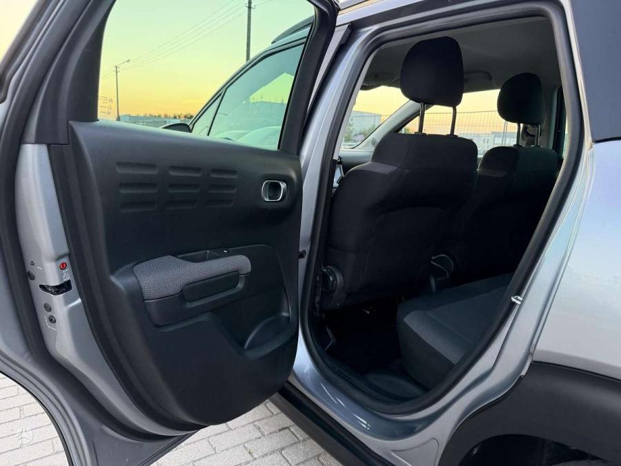 Grey Citroen c3-aircross 2023 in Marijampole, with an engine capacity of 1.20 L and mileage of 115 thousand km for 10527 €, photo 25 on AUTOMOTO.COM.LV