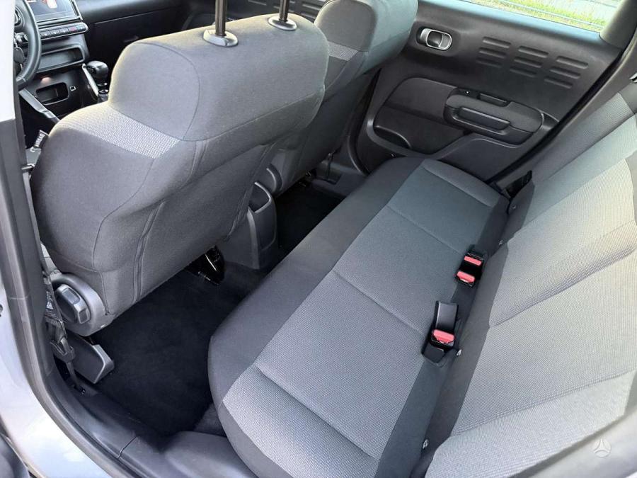 Grey Citroen c3-aircross 2023 in Marijampole, with an engine capacity of 1.20 L and mileage of 115 thousand km for 10527 €, photo 26 on AUTOMOTO.COM.LV