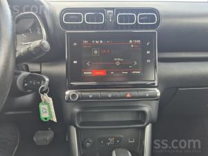 Серый Ситроен C3 Aircross 2017 в Лиепая, объемом двигателя 1.20 л и пробегом 135 тыс. км за 8200 €, фото 11 на AUTOMOTO.COM.LV