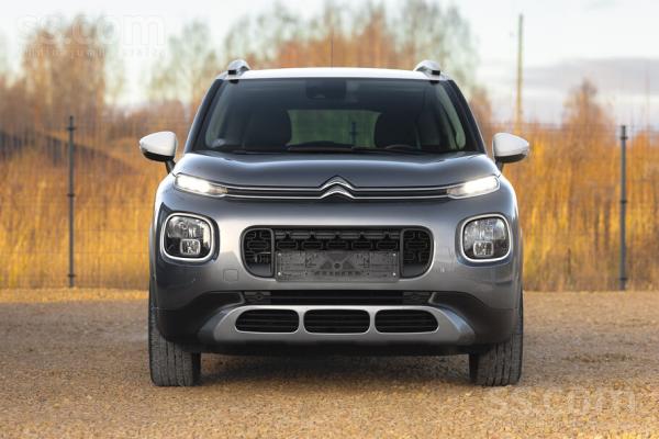 Серый Ситроен C3 Aircross 2018 в Елгава, объемом двигателя 1.20 л и пробегом 158 тыс. км за 10000 €, фото 2 на AUTOMOTO.COM.LV