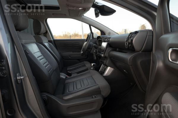 Серый Ситроен C3 Aircross 2018 в Елгава, объемом двигателя 1.20 л и пробегом 158 тыс. км за 10000 €, фото 8 на AUTOMOTO.COM.LV