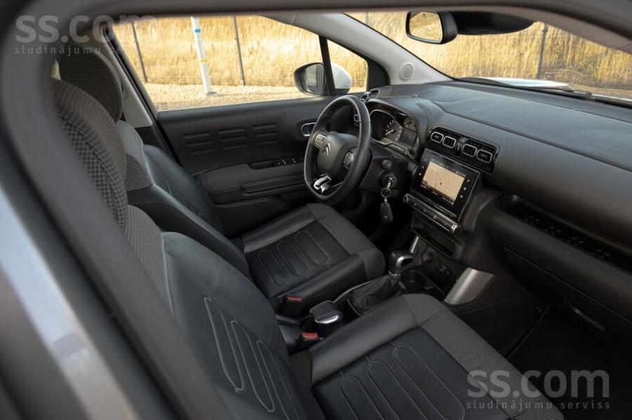 Серый Ситроен C3 Aircross 2018 в Елгава, объемом двигателя 1.20 л и пробегом 158 тыс. км за 10000 €, фото 13 на AUTOMOTO.COM.LV