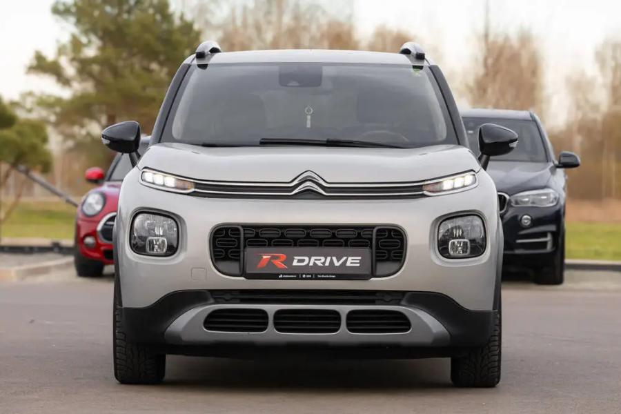 Серый Ситроен C3 Aircross 2018 в Елгава, объемом двигателя 1.20 л и пробегом 152 тыс. км за 7900 €, фото 3 на AUTOMOTO.COM.LV