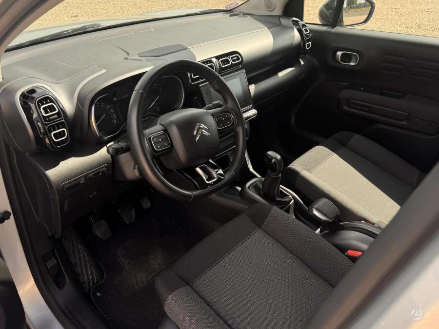 Grey Citroen c3-aircross 2018 in Taurage, with an engine capacity of 1.20 L and mileage of 108 thousand km for 6400 €, photo 11 on AUTOMOTO.COM.LV