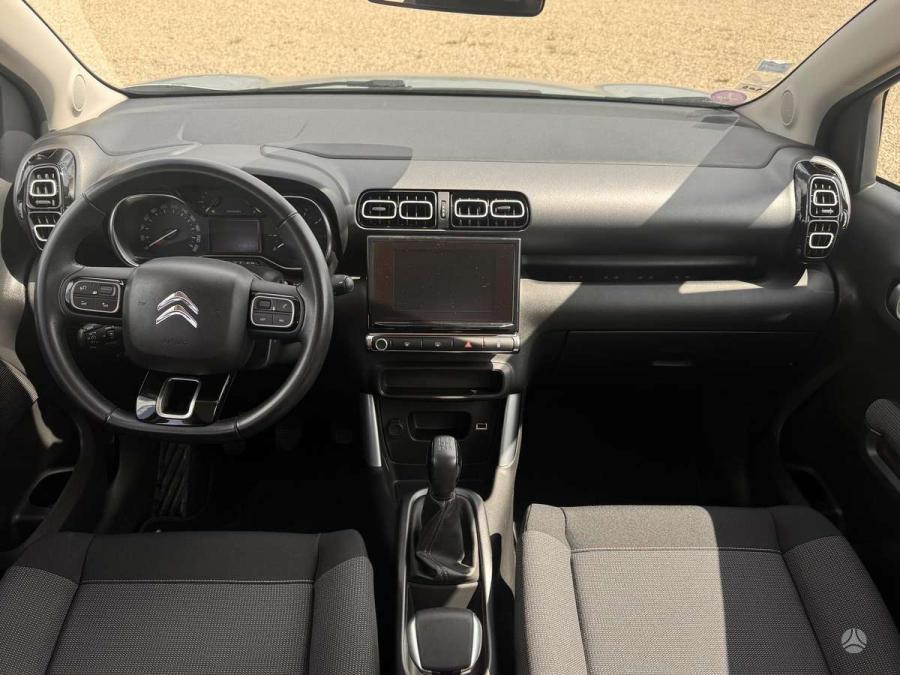 Grey Citroen c3-aircross 2018 in Taurage, with an engine capacity of 1.20 L and mileage of 108 thousand km for 6400 €, photo 12 on AUTOMOTO.COM.LV