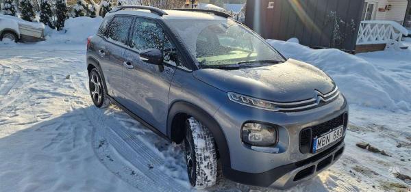 Grey Citroen c3-aircross 2019 in Vilnius, with an engine capacity of 1.20 L and mileage of 191 thousand km for 9000 €, photo 3 on AUTOMOTO.COM.LV