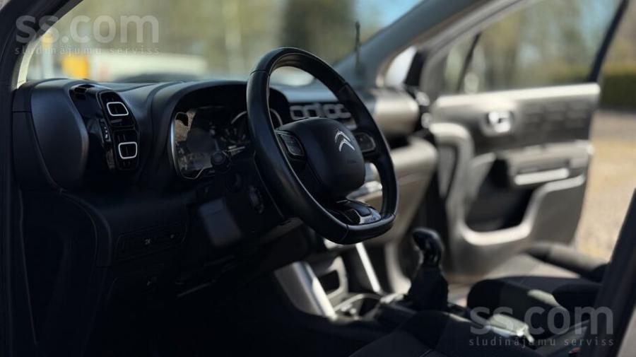 Серый Ситроен C3 Aircross 2019 в Елгава, объемом двигателя 1.20 л и пробегом 127 тыс. км за 8490 €, фото 7 на AUTOMOTO.COM.LV