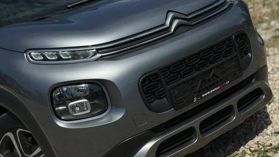 Pelēks Citroen c3-aircross 2019 Jelgava, ar dzinēja tilpumu 1.20 L un nobraukumu 127 tūkst. km par 7990 €, foto 6 vietnē AUTOMOTO.COM.LV