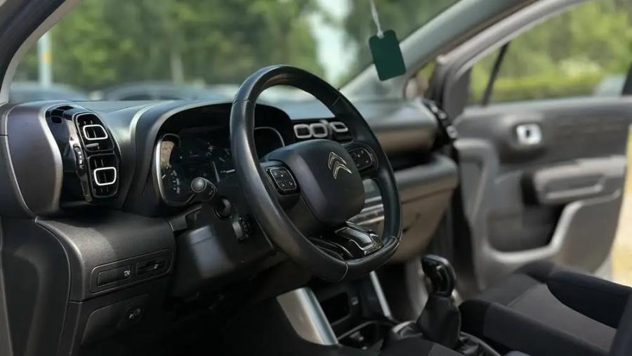 Pelēks Citroen c3-aircross 2019 Jelgava, ar dzinēja tilpumu 1.20 L un nobraukumu 127 tūkst. km par 7990 €, foto 8 vietnē AUTOMOTO.COM.LV
