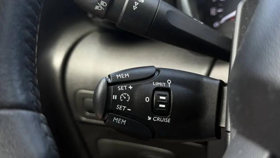 Pelēks Citroen c3-aircross 2019 Jelgava, ar dzinēja tilpumu 1.20 L un nobraukumu 127 tūkst. km par 7990 €, foto 18 vietnē AUTOMOTO.COM.LV