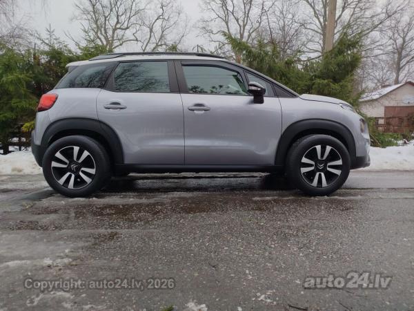 Pelēks Citroen c3-aircross 2020 Tallina, ar dzinēja tilpumu 1.20 L un nobraukumu 72 tūkst. km par 11999 €, foto 3 vietnē AUTOMOTO.COM.LV