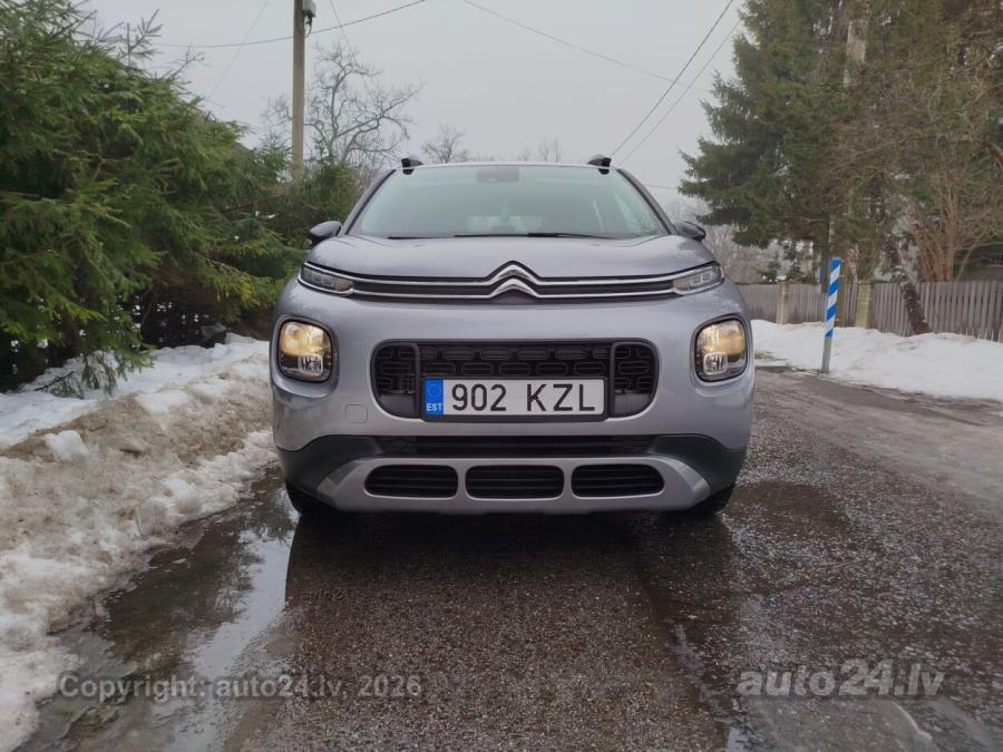 Pelēks Citroen c3-aircross 2020 Tallina, ar dzinēja tilpumu 1.20 L un nobraukumu 72 tūkst. km par 11999 €, foto 4 vietnē AUTOMOTO.COM.LV