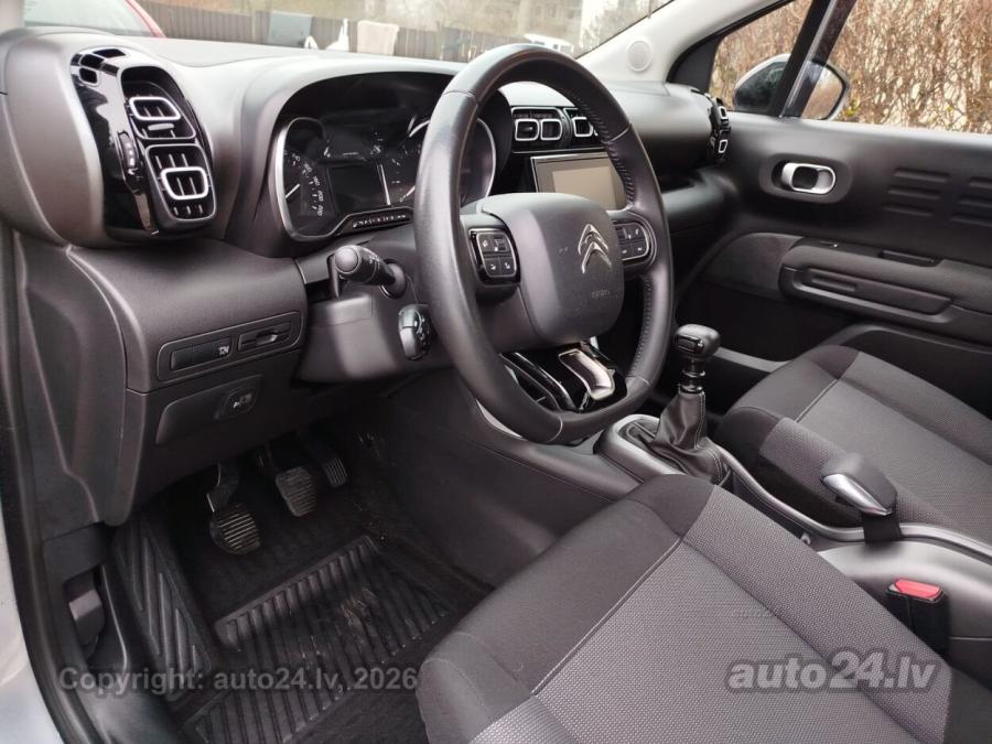 Pelēks Citroen c3-aircross 2020 Tallina, ar dzinēja tilpumu 1.20 L un nobraukumu 72 tūkst. km par 11999 €, foto 10 vietnē AUTOMOTO.COM.LV