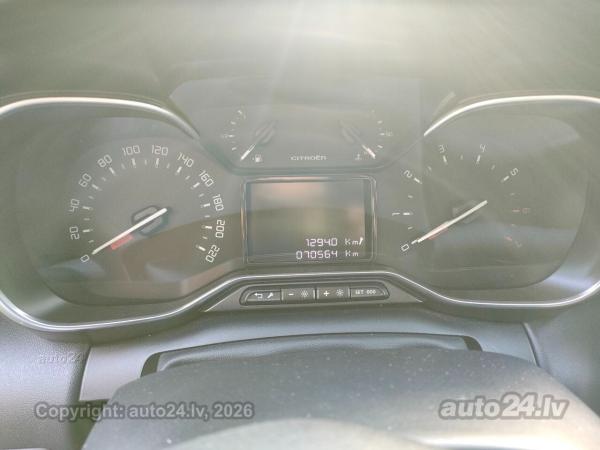 Grey Citroen c3-aircross 2023 in Sillamae, with an engine capacity of 1.20 L and mileage of 71 thousand km for 15004 €, photo 3 on AUTOMOTO.COM.LV