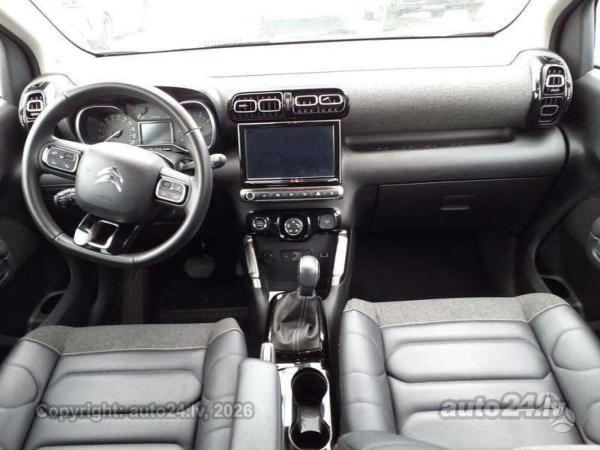 Grey Citroen c3-aircross 2023 in Sillamae, with an engine capacity of 1.20 L and mileage of 71 thousand km for 15004 €, photo 4 on AUTOMOTO.COM.LV