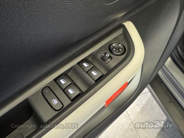 Pelēks Citroen c3-aircross 2025 Tallina, ar dzinēja tilpumu 1.20 L un nobraukumu 16 tūkst. km par 20900 €, foto 7 vietnē AUTOMOTO.COM.LV