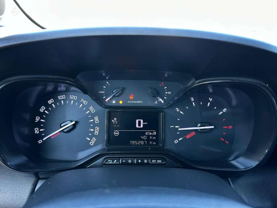 Pelēks Citroen c3-aircross 2020 Kauņa, ar dzinēja tilpumu 1.20 L un nobraukumu 190 tūkst. km par 5850 €, foto 15 vietnē AUTOMOTO.COM.LV