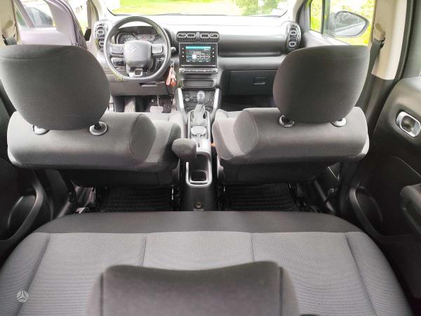 Grey Citroen c3-aircross 2022 in Vilnius, with an engine capacity of 1.50 L and mileage of 130 thousand km for 9899 €, photo 5 on AUTOMOTO.COM.LV