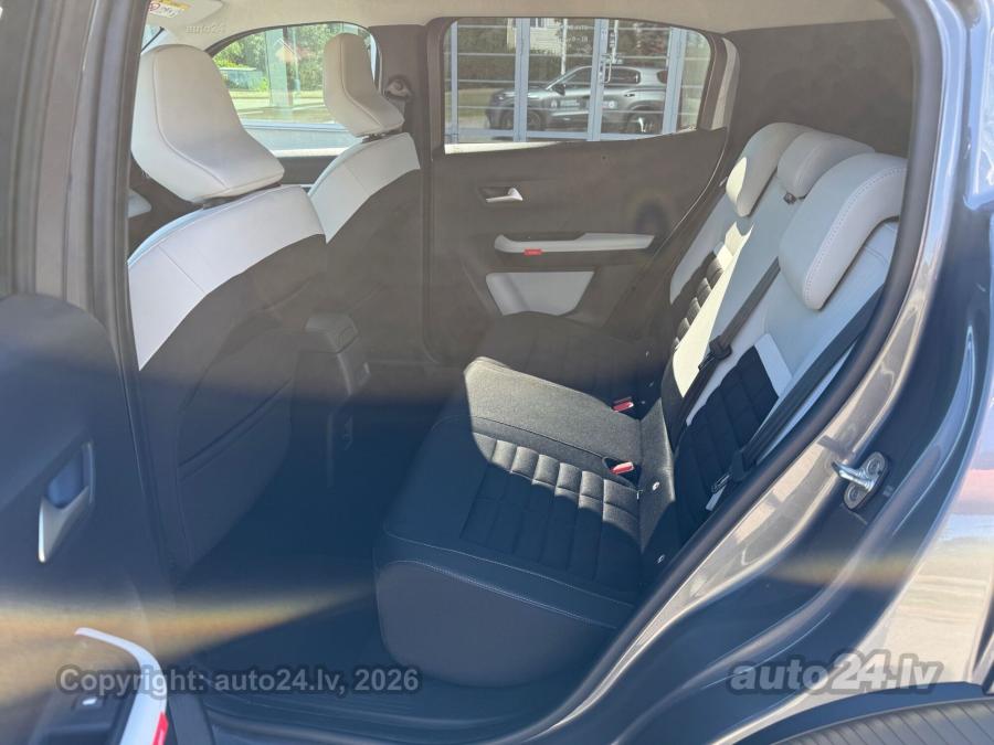 Pelēks Citroen c3-aircross 2025 Jehvi, ar dzinēja tilpumu 1.20 L un nobraukumu 6 tūkst. km par 24490 €, foto 14 vietnē AUTOMOTO.COM.LV