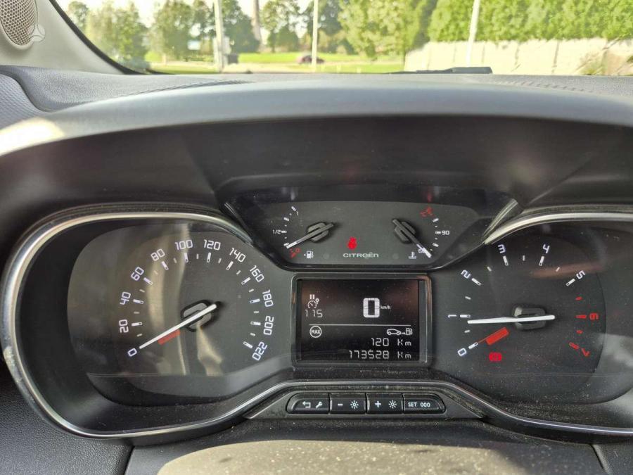Оранжевый Ситроен C3 Aircross 2017 в Таураге, объемом двигателя 1.20 л и пробегом 173 тыс. км за 5300 €, фото 17 на AUTOMOTO.COM.LV