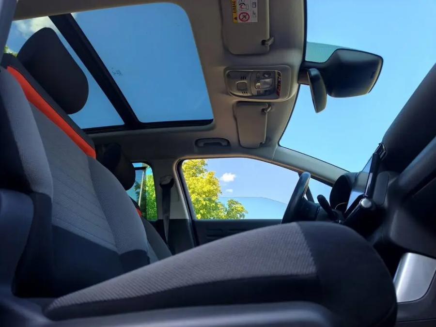 Sarkans Citroen c3-aircross 2018 Jelgava, ar dzinēja tilpumu 1.20 L un nobraukumu 164 tūkst. km par 9990 €, foto 22 vietnē AUTOMOTO.COM.LV