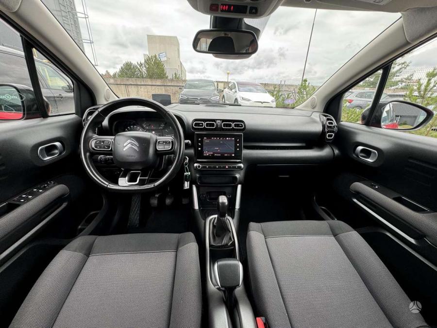 Red Citroen c3-aircross 2018 in Siauliai, with an engine capacity of 1.20 L and mileage of 163 thousand km for 5700 €, photo 11 on AUTOMOTO.COM.LV