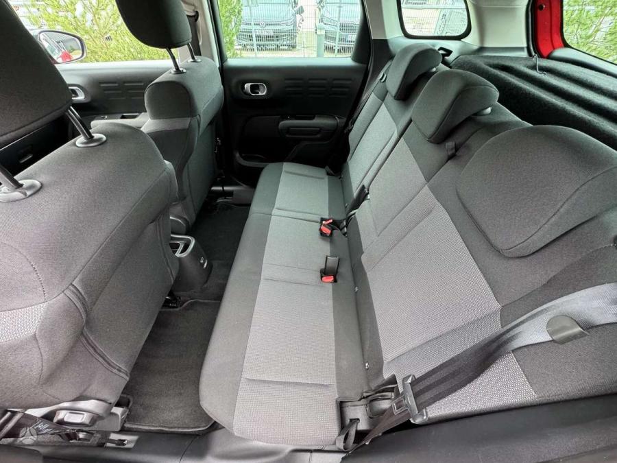 Red Citroen c3-aircross 2018 in Siauliai, with an engine capacity of 1.20 L and mileage of 163 thousand km for 5700 €, photo 12 on AUTOMOTO.COM.LV