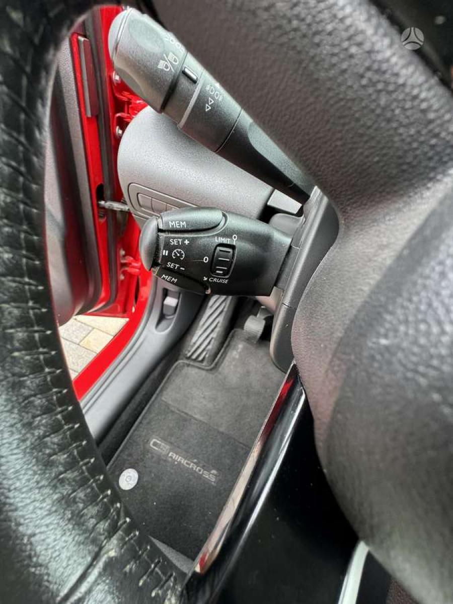 Red Citroen c3-aircross 2018 in Siauliai, with an engine capacity of 1.20 L and mileage of 163 thousand km for 5700 €, photo 13 on AUTOMOTO.COM.LV