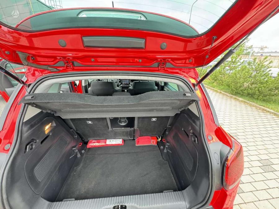 Red Citroen c3-aircross 2018 in Siauliai, with an engine capacity of 1.20 L and mileage of 163 thousand km for 5700 €, photo 16 on AUTOMOTO.COM.LV