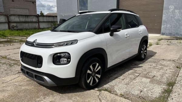 Белый Ситроен C3 Aircross 2018 в Таураге, объемом двигателя 1.20 л и пробегом 172 тыс. км за 6500 €, фото 1 на AUTOMOTO.COM.LV