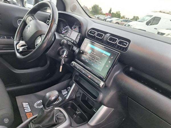 Белый Ситроен C3 Aircross 2018 в Таураге, объемом двигателя 1.20 л и пробегом 138 тыс. км за 6199 €, фото 11 на AUTOMOTO.COM.LV