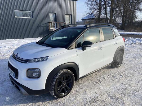 Белый Ситроен C3 Aircross 2019 в Таураге, объемом двигателя 1.50 л и пробегом 135 тыс. км за 8400 €, фото 1 на AUTOMOTO.COM.LV