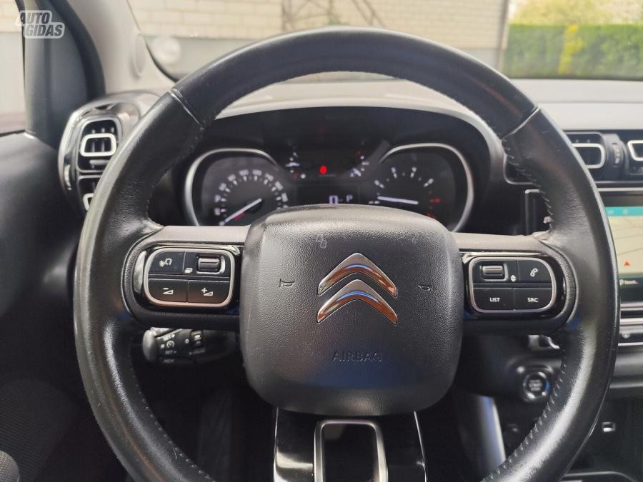 White Citroen c3-aircross 2019 in Telschi, with an engine capacity of 1.20 L and mileage of 136 thousand km for 6400 €, photo 18 on AUTOMOTO.COM.LV