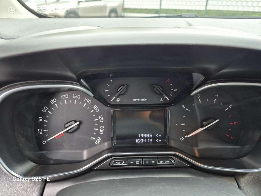 Balts Citroen c3-aircross 2020 Tauragė, ar dzinēja tilpumu 1.50 L un nobraukumu 169 tūkst. km par 7500 €, foto 25 vietnē AUTOMOTO.COM.LV