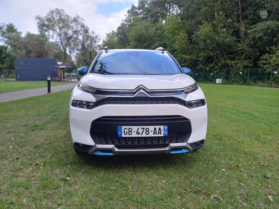 Белый Ситроен C3 Aircross 2021 в Аникщяй, объемом двигателя 1.20 л и пробегом 100 тыс. км за 8800 €, фото 1 на AUTOMOTO.COM.LV