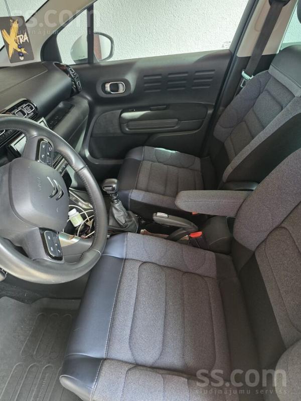 White Citroen c3-aircross 2022 in Riga, with an engine capacity of 1.50 L and mileage of 106 thousand km for 9500 €, photo 5 on AUTOMOTO.COM.LV