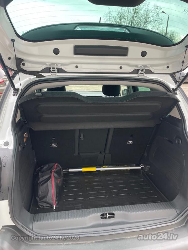 Balts Citroen c3-aircross 2019 Tallina, ar dzinēja tilpumu 1.20 L un nobraukumu 74 tūkst. km par 11850 €, foto 9 vietnē AUTOMOTO.COM.LV